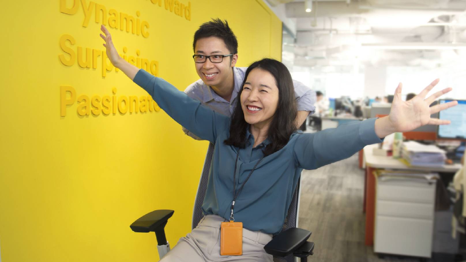 Join us as an insurance agent | FWD Indonesia